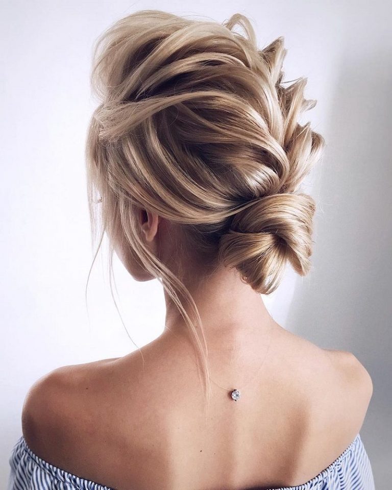 Penteados para festa de casamento com coque | 30 ideias!