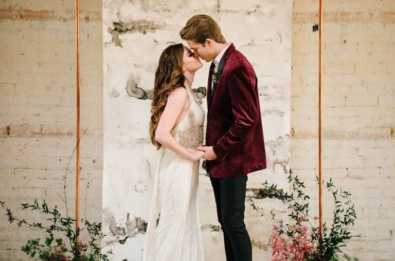 30 ideias incríveis para incluir a cor marsala no casamento
