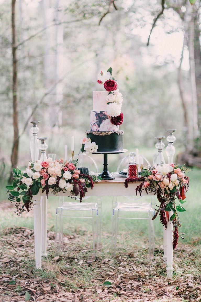 30 ideias incríveis para incluir a cor marsala no casamento